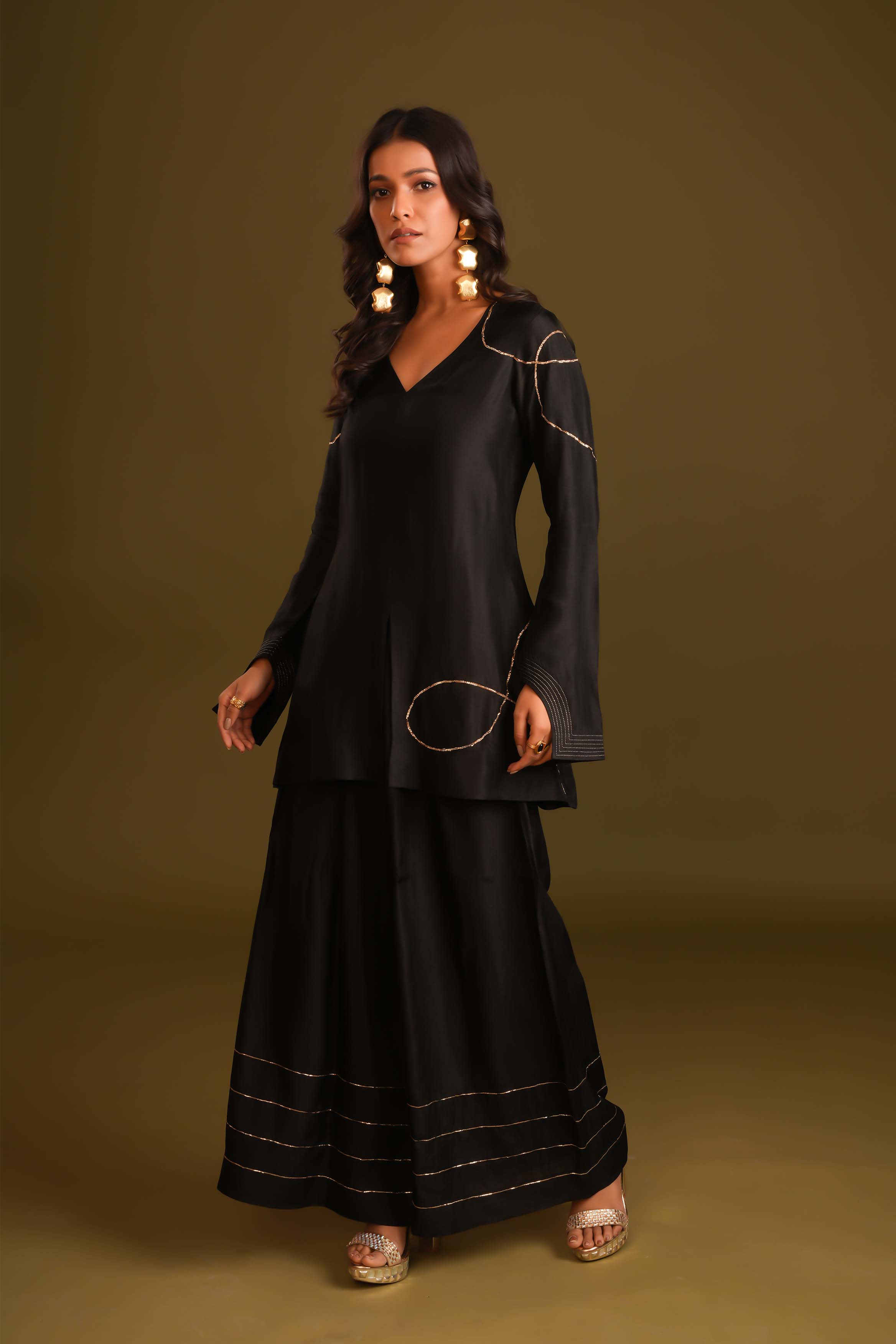 Chic Indo-Western Outfits for Modern Style | Bhavini Chandra ...